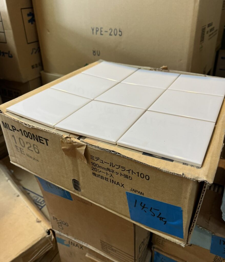 INAX 壁タイル MLP-100NET/1026 ミデュールブライト100 100mm角ネット張り 300×300mm 20シート 内装 タイル ライトグレー リクシル LIXIL - 材買 ...